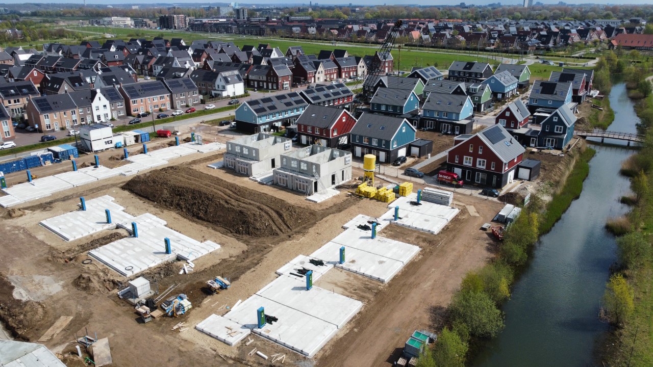 Prefab meterkast in ruwbouwfase is nieuwe aansluitwijze voor nieuwbouw
