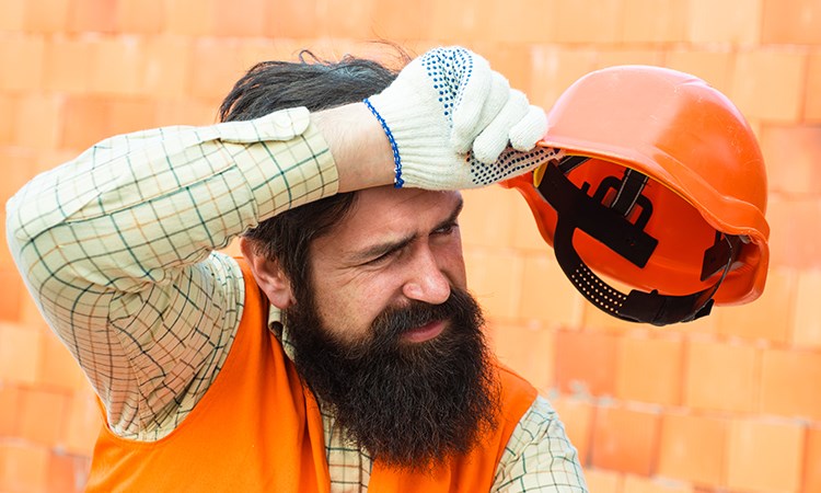 Werken in hitte: waar moet je rekening mee houden?