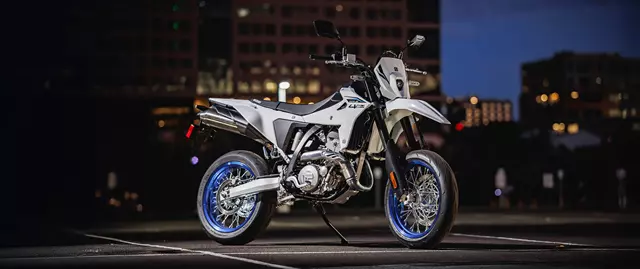 Suzuki DRZ-4SM | Suzuki Bikes UK