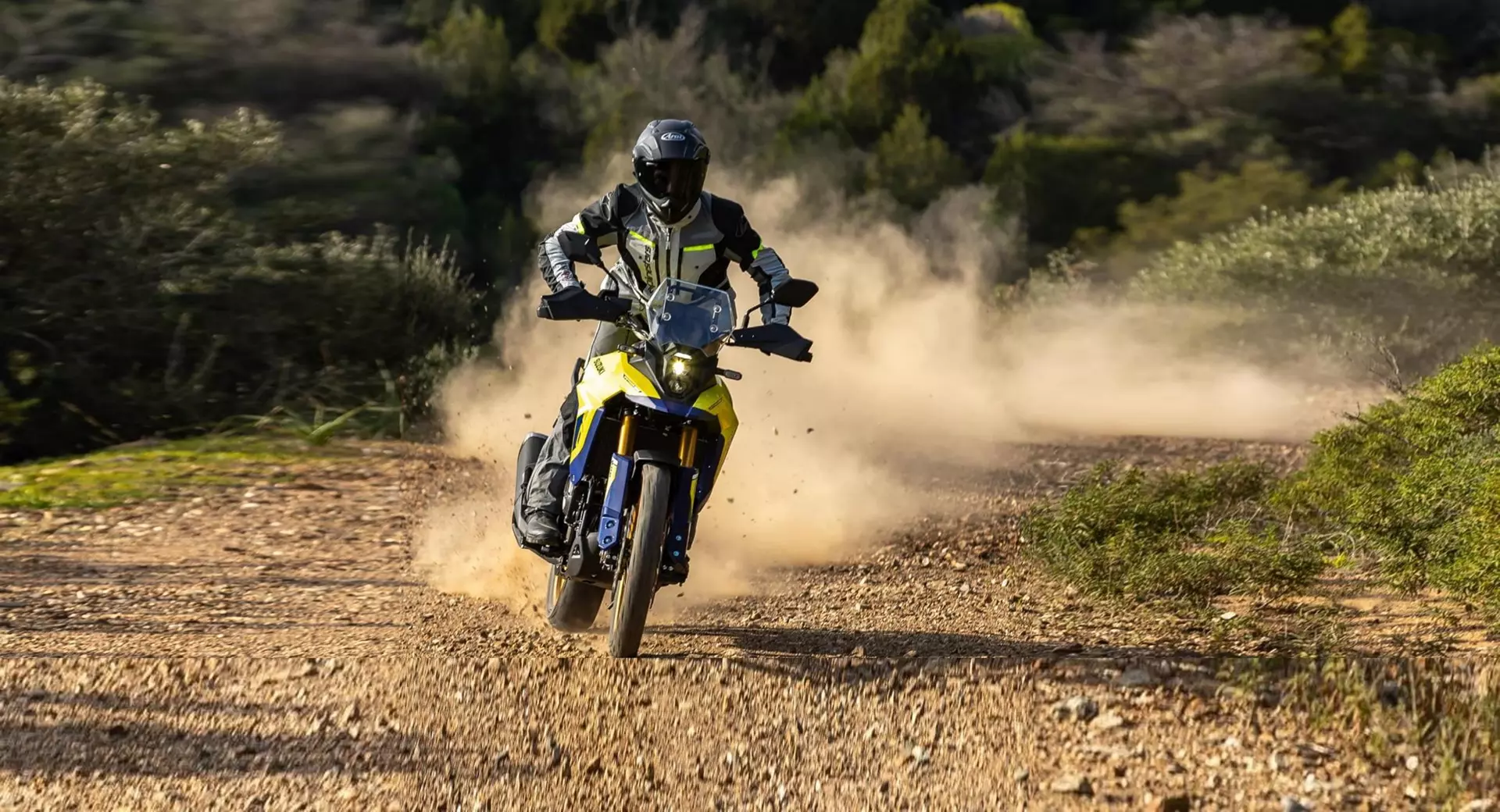 Suzuki V-Strom 800DE | Explore the 2025 Model | Suzuki Bikes UK