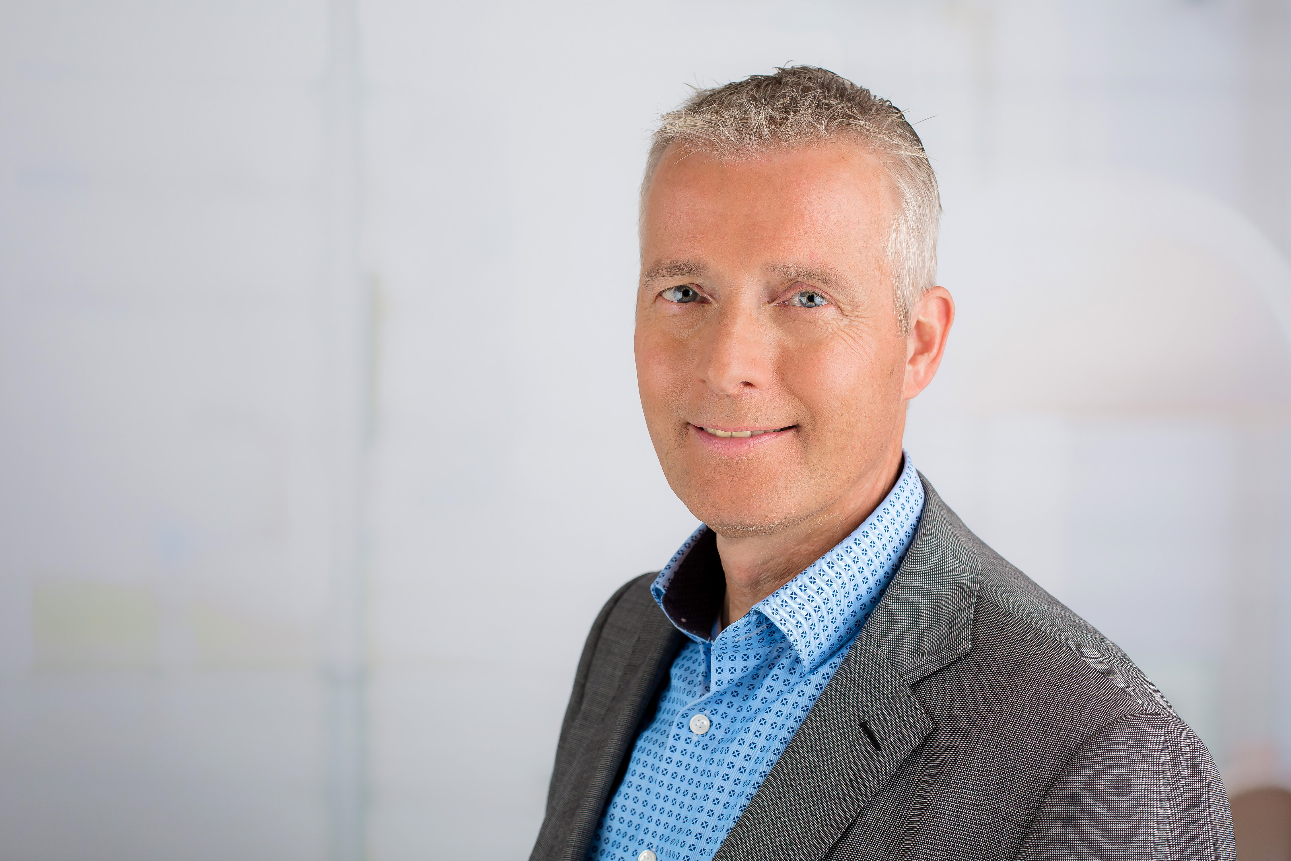 Bas van Kasteel - Advocaat | VvAA